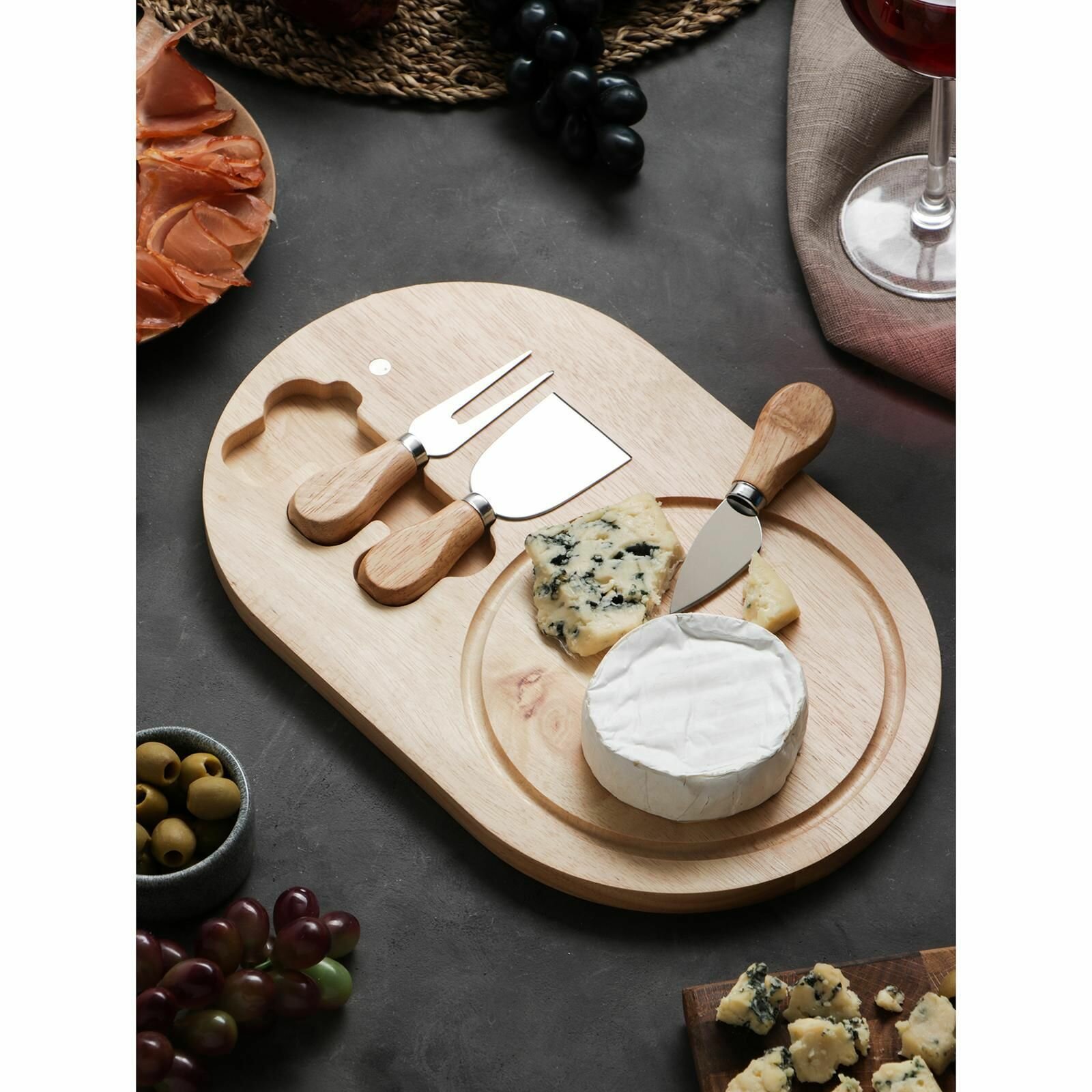Набор для подачи сыра, доска из дуба 32,5х20,5х1,5 см, 3 ножа для сыра