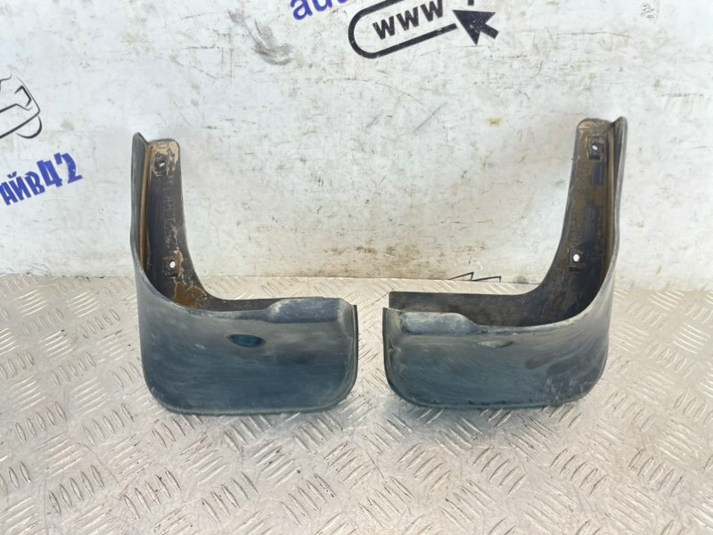 Б/У брызговики toyota corolla 2008 ZZE150L 4ZZFE Задн. nцена за пару 60580 TOYOTA арт. 7662512530, 7662612530
