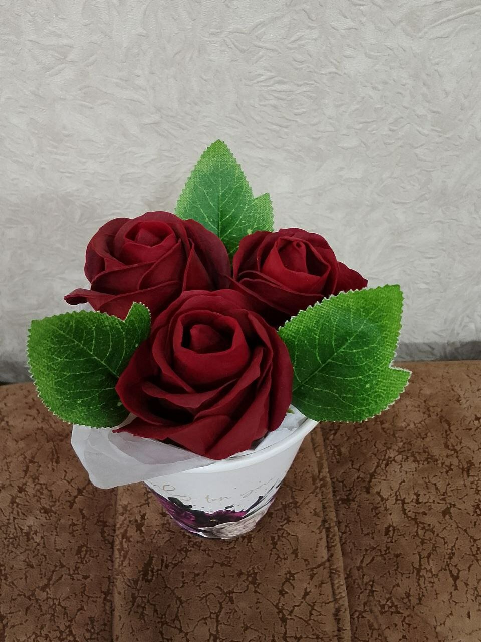 Букет из мыльных роз 3 штуки в стаканчике