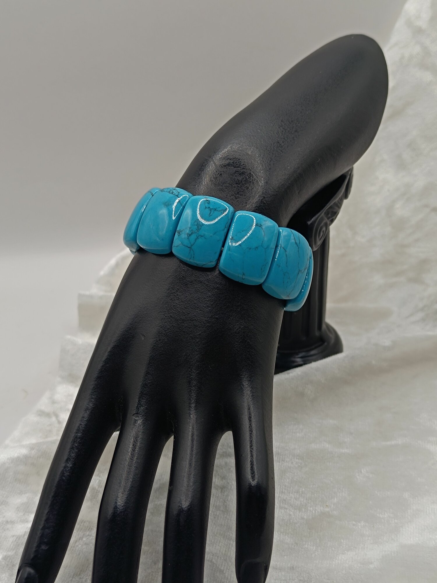 Винтажный браслет, говлит, имитация бирюзы, длина 17 см.