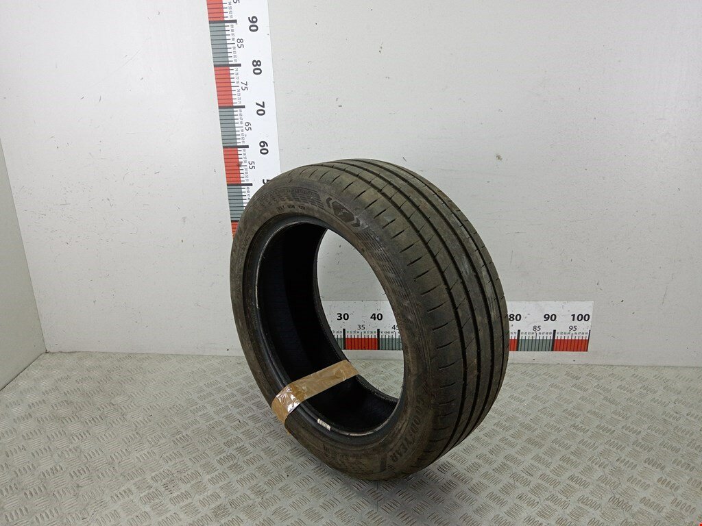 Шины BMW 3-Series (F30/F31/F34/F35) 225/50R17 арт. 2258438