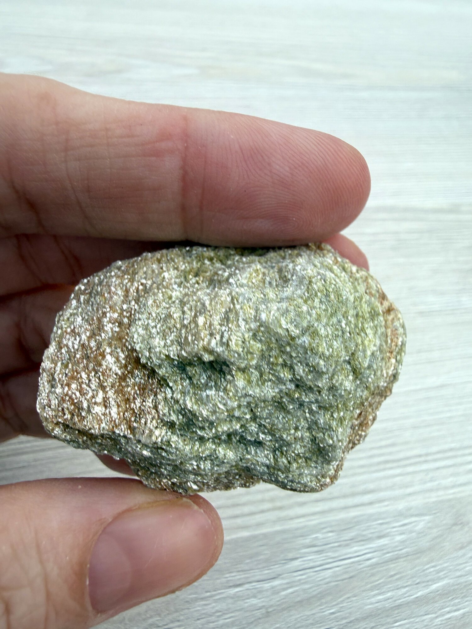 Кварцит-серицитовый сланец, натуральный камень в коллекцию, вес 30 гр