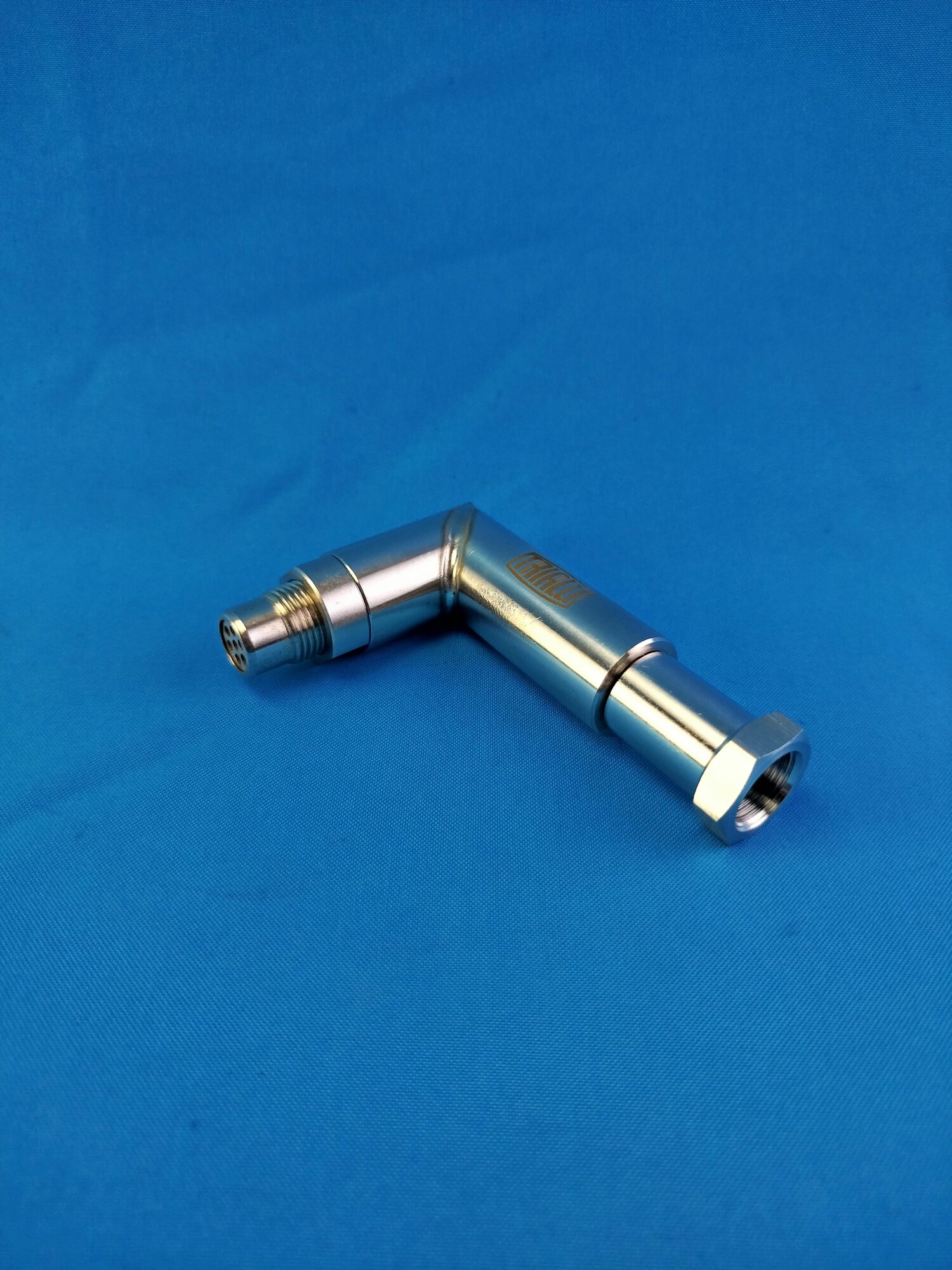 Обманка лямбда-зонда "TRIALLI" для автомобилей ВАЗ 2108-15, Шевроле-Нива угловая с керамическим мини катализатором