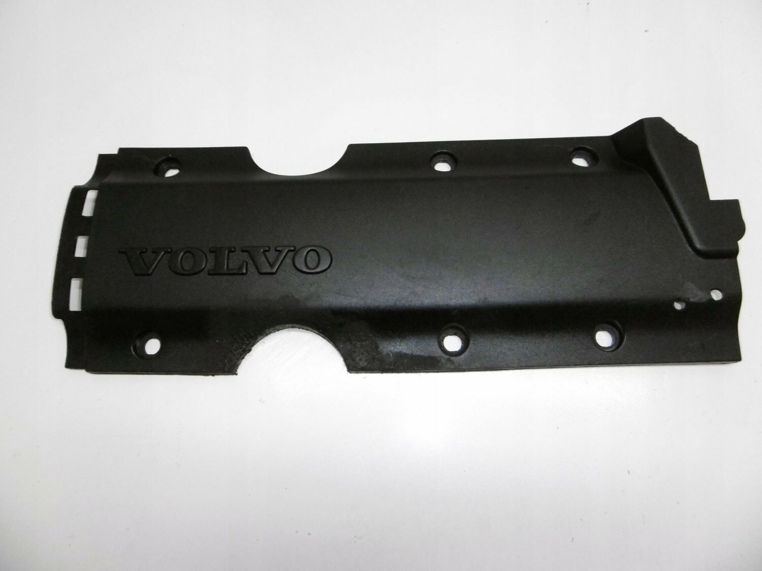 Крышка ДВС декоратив VOLVO C70 Conv (-05) C70 Coupe (-02) S60 (-09) S70 S80 (-06) V70 (-00) V70 (00-08) V70 XC (-00) V70 XC (01-) / XC70 (-07) XC90