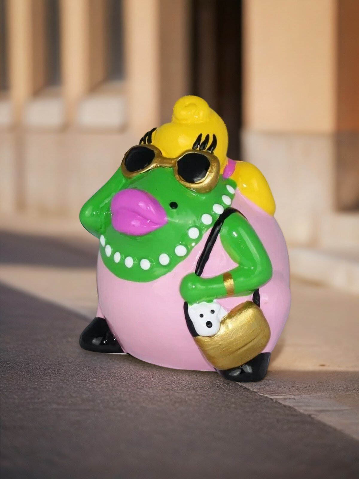 Копилка Pomme-Pidou "Лягушка Леди", керамика, подарочная упаковка