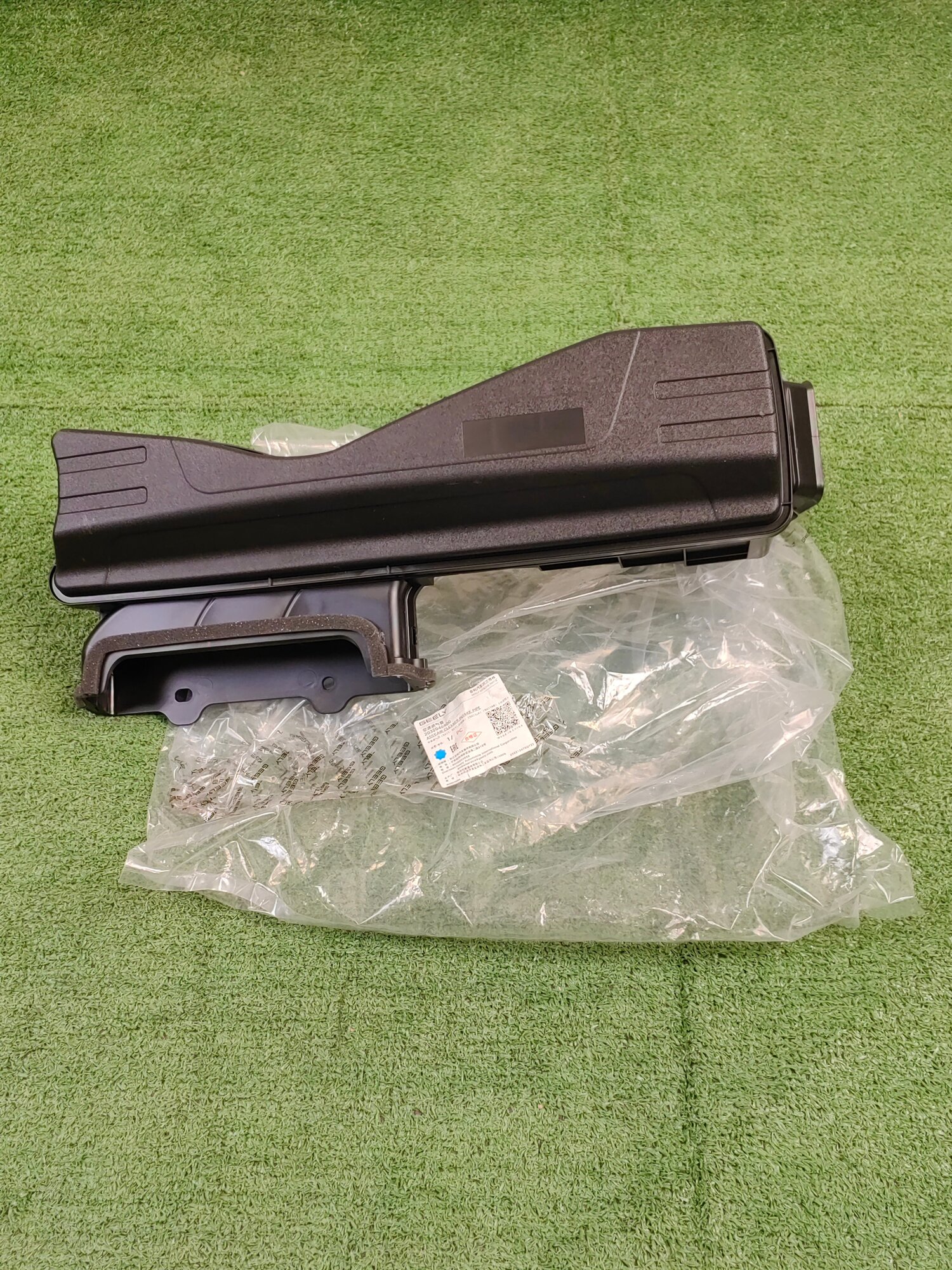 GEELY Воздуховод воздушного фильтра Geely Coolray 2032040800