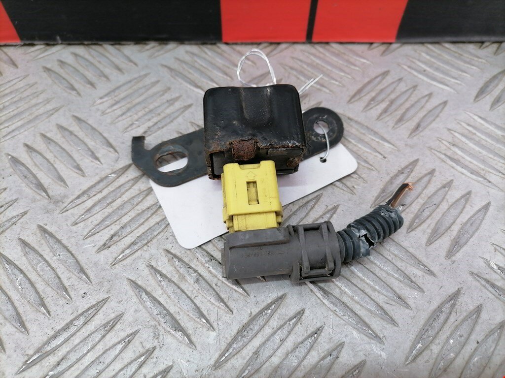 Датчик удара Toyota Corolla 9 8917312090 арт. 2220869