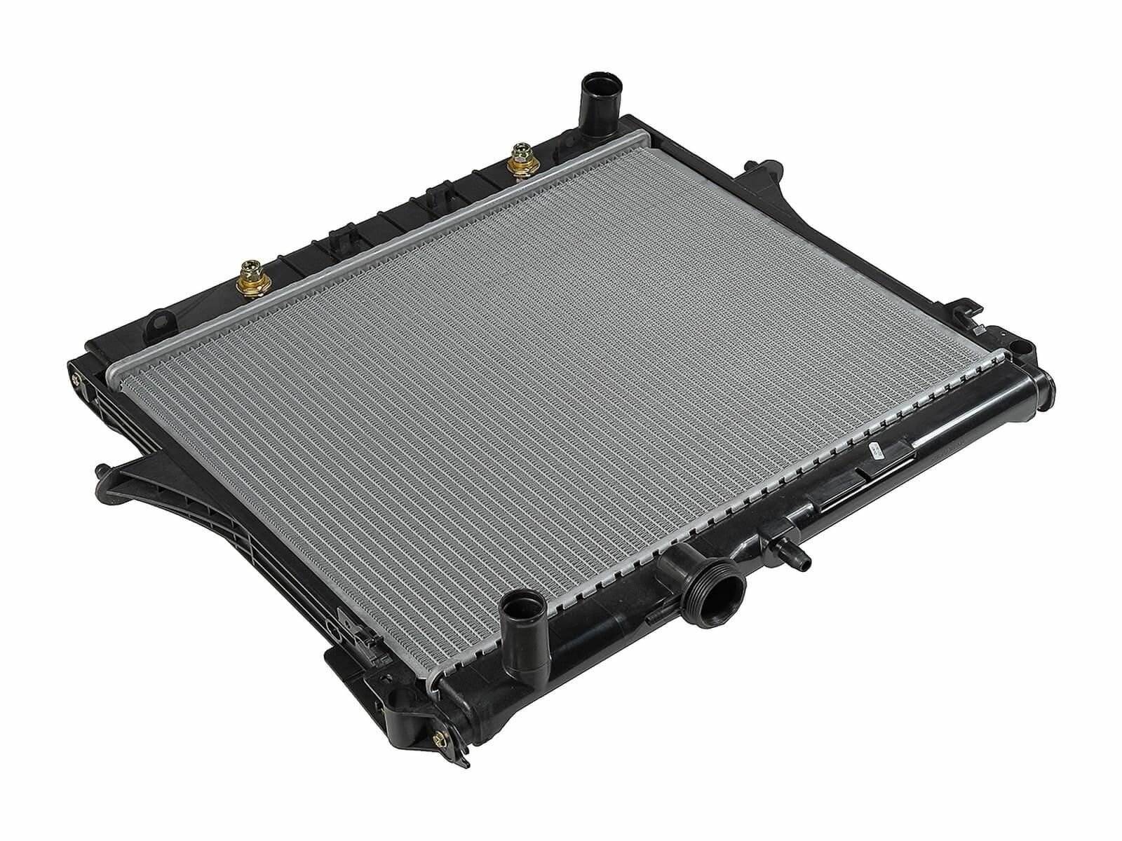 Радиатор охлаждения двигателя Хаммер 10-26886-SX STELLOX