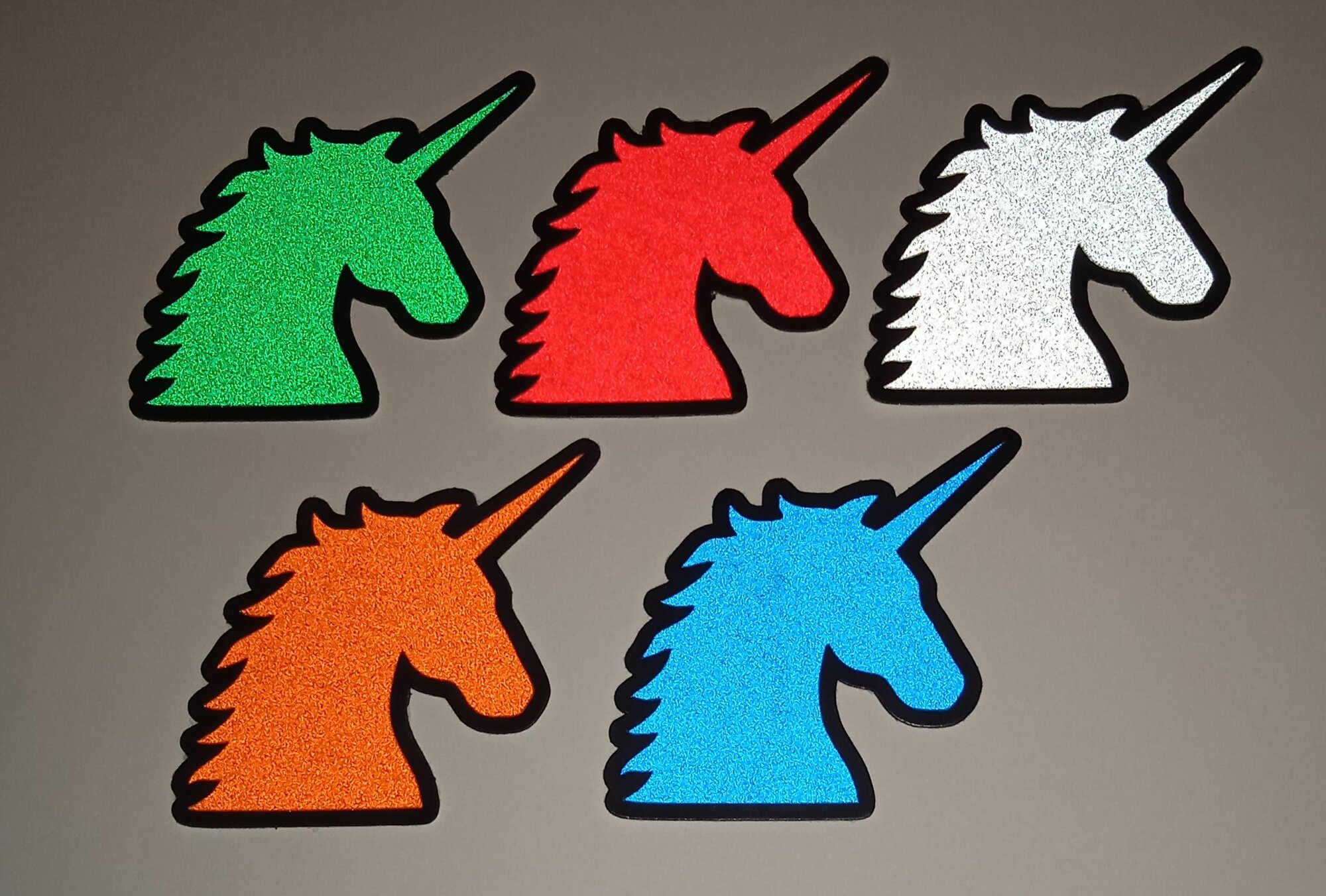 Светоотражающая наклейка на автомобиль, самокат, велосипед, телефон, ноутбук Единорог 2