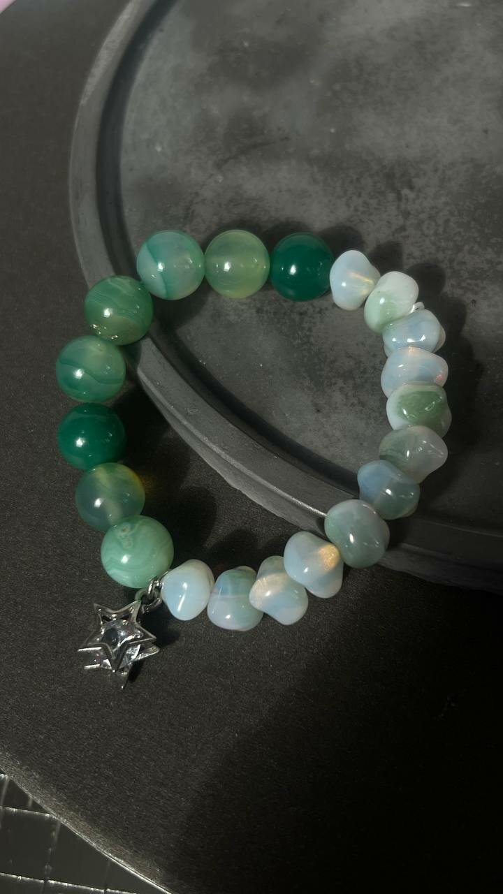 Браслет-нить КРАСОТА НЕВЕРОЯТНАЯ, лунный камень, агат