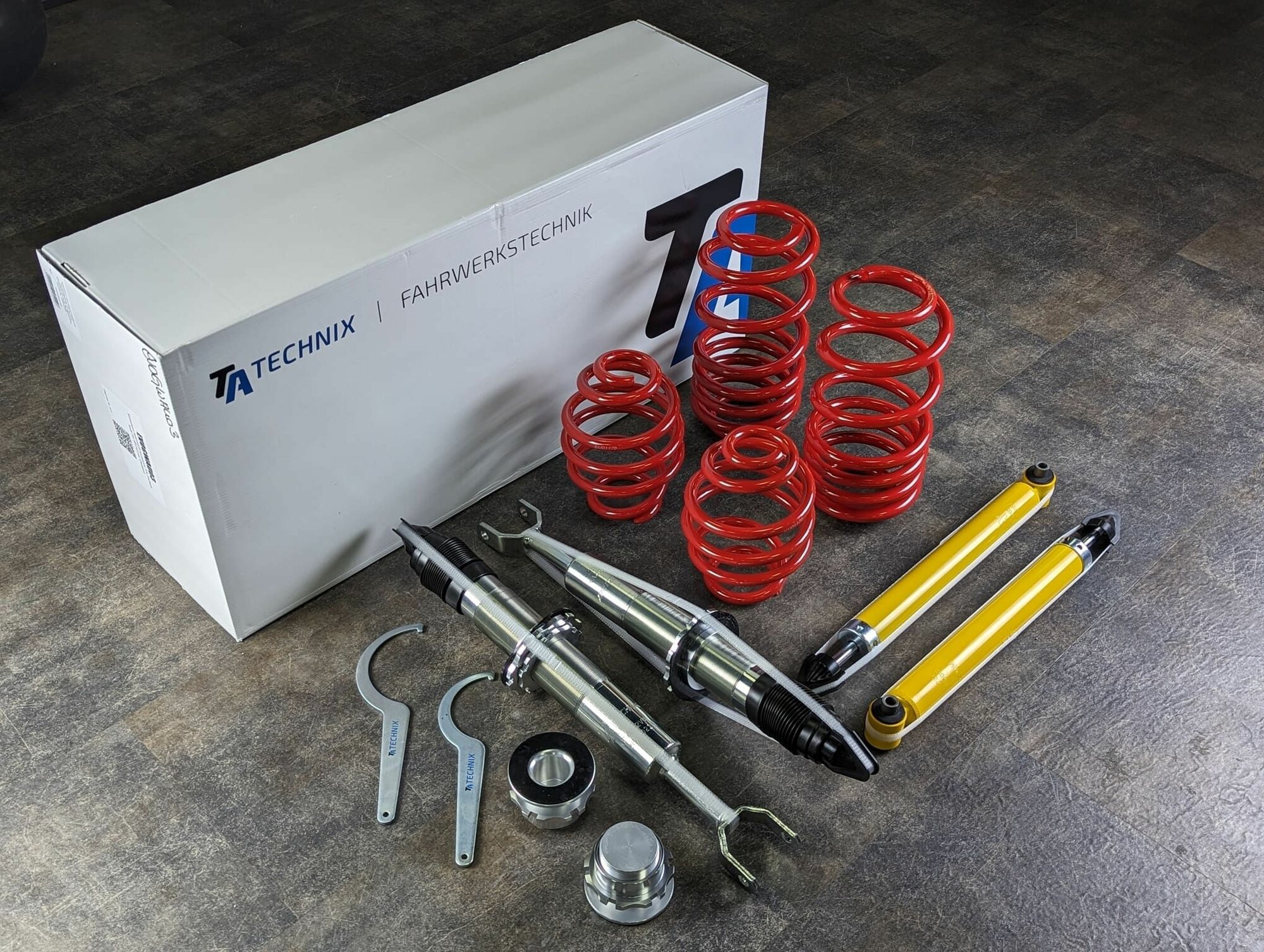 Комплект винтовой подвески койловеров TA Technix EVOGWAU03 VOLKSWAGEN PASSAT B5 3B/3BG (кроме 4Motion), 1996-2000 , с регулировками высоты