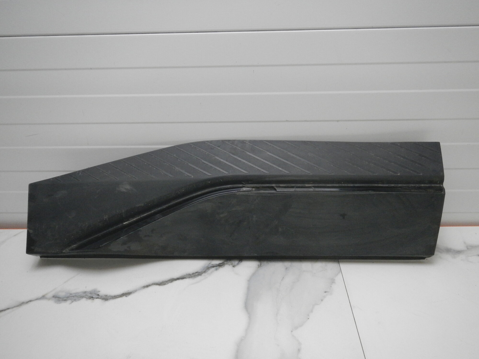 Б/У Молдинг двери задней правой, Jetour (Джетур)-DASHING (22-) Jetour Dashing (22-) Задиры, трещина на 1 креплении, повр...