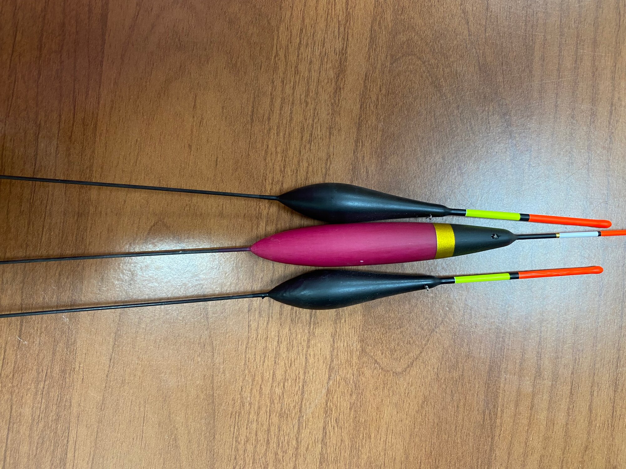 Поплавки FISHMAN (США) из бальсы, с яркой антенной, цвет пурпурный/чёрный/чёрный, набор из 3 штук- 6.0g/3,0g/3g.