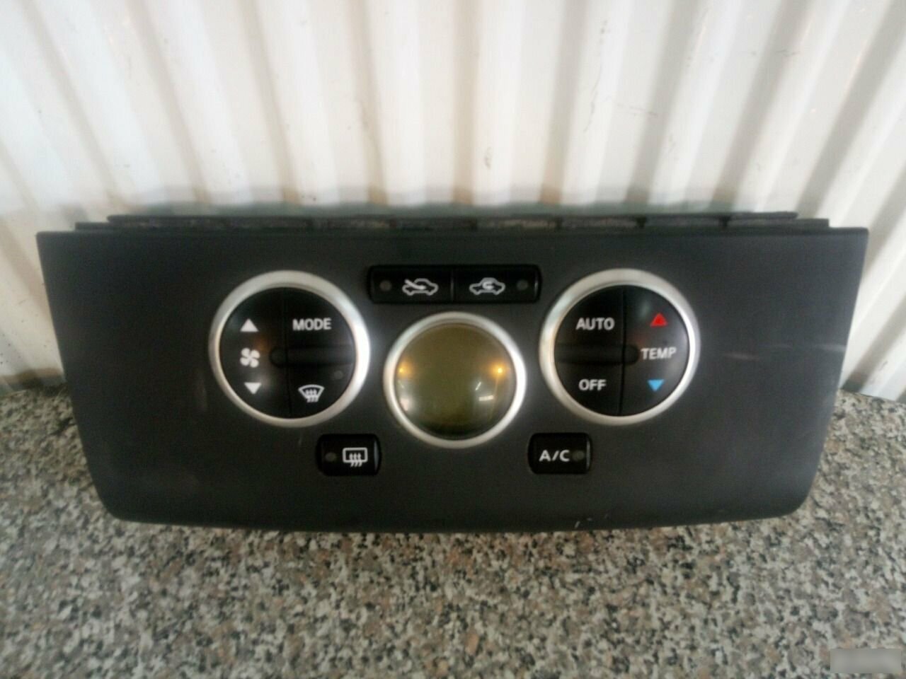 Блок управления климатом Nissan Tiida Ниссан Тиида 27500-ZW90A