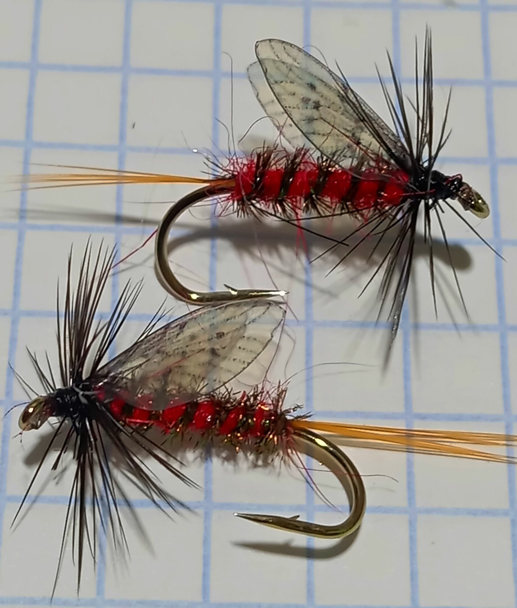 Мушка верховая. Для ловли хариуса и другой рыбы. На одинарном крючке номер 10. 2 штуки.