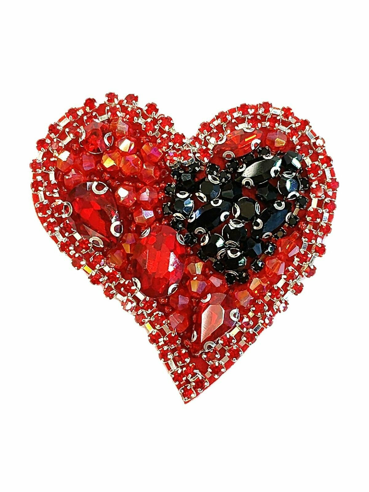 Сердечко из страз для декора