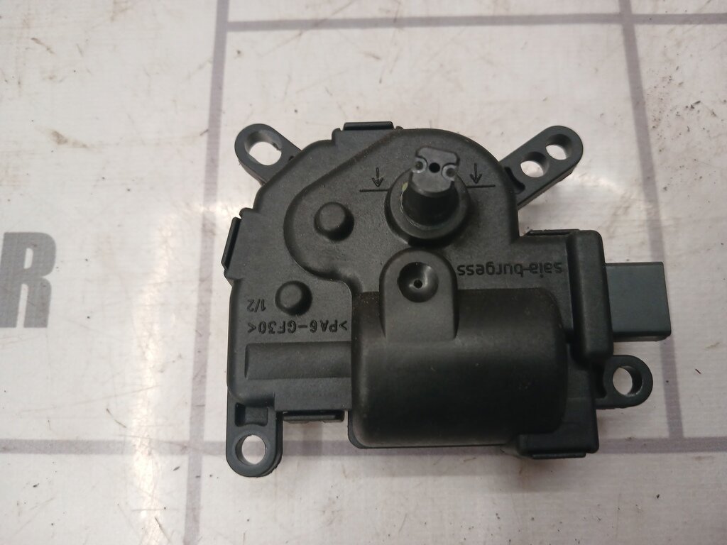 Моторчик заслонки отопителя Ford Focus 2 05-08