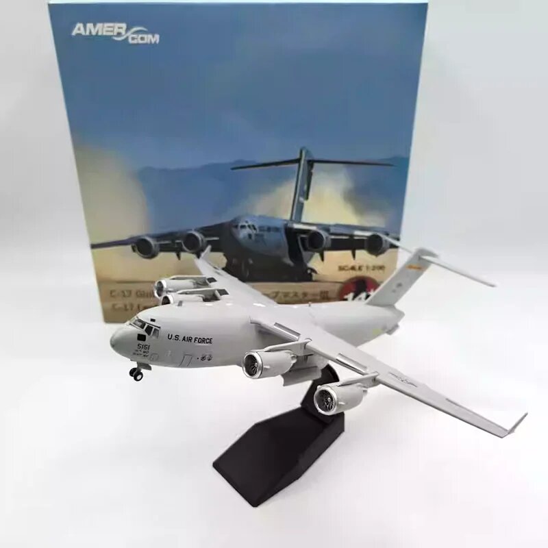Модель самолета C-17 Globemaster III 1:200, цвет B