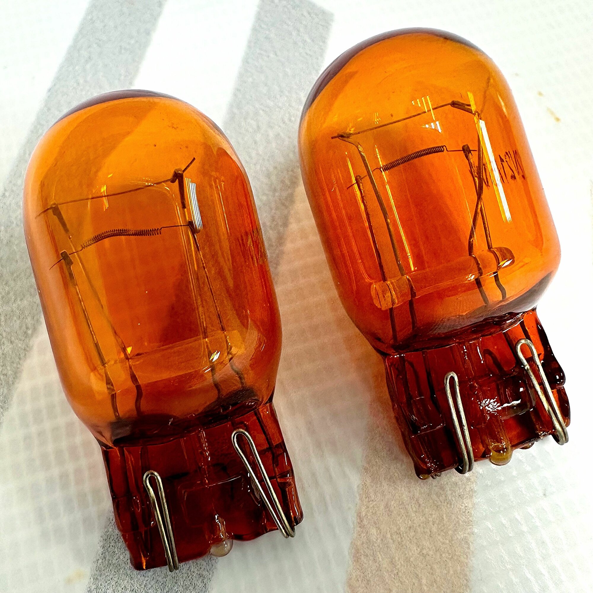 Лампа автомобильная W21/5W, 2 шт. арт. Галоген W21/5 Вт янтарного цвета