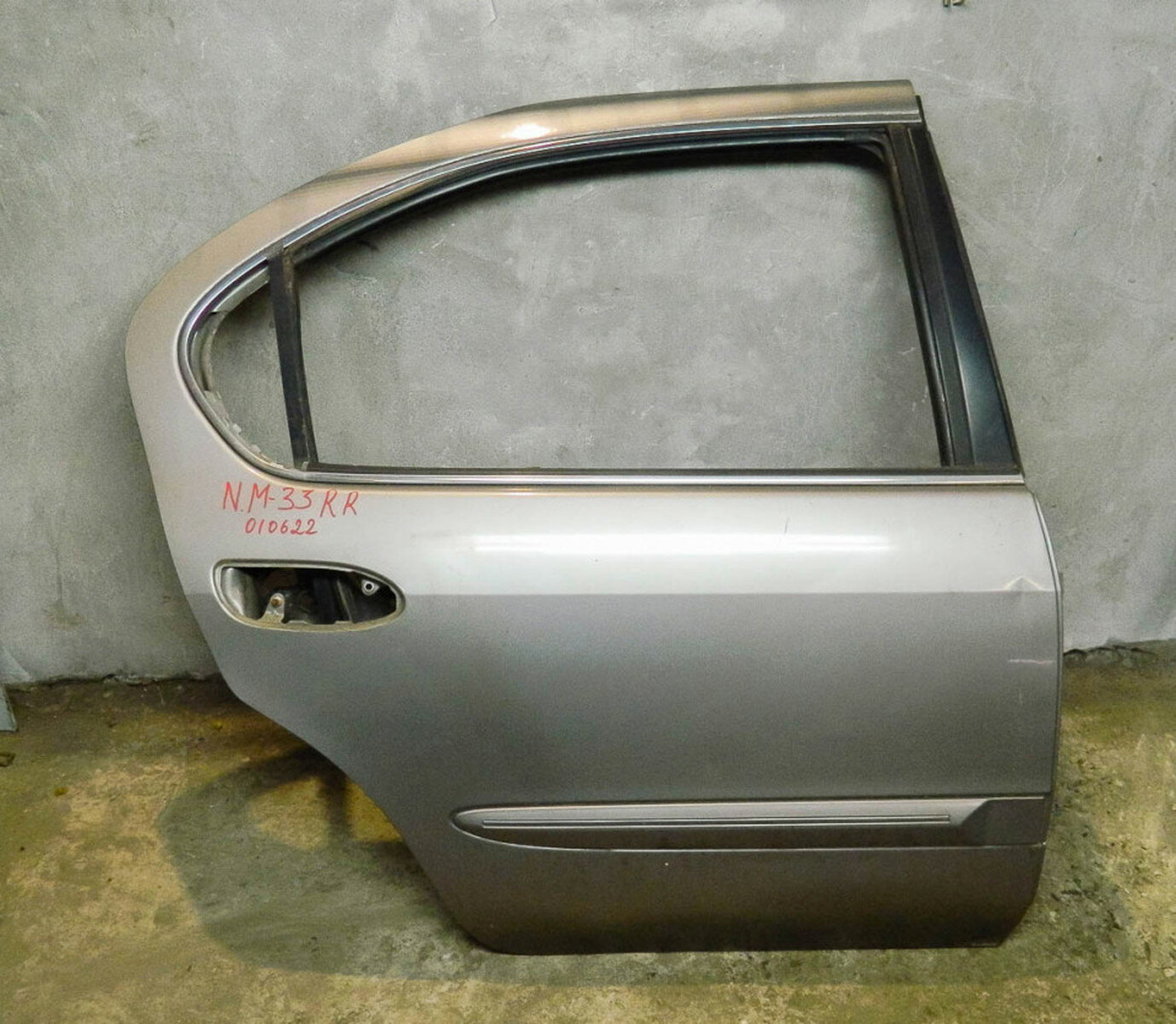 Дверь задняя правая Nissan Maxima A33
