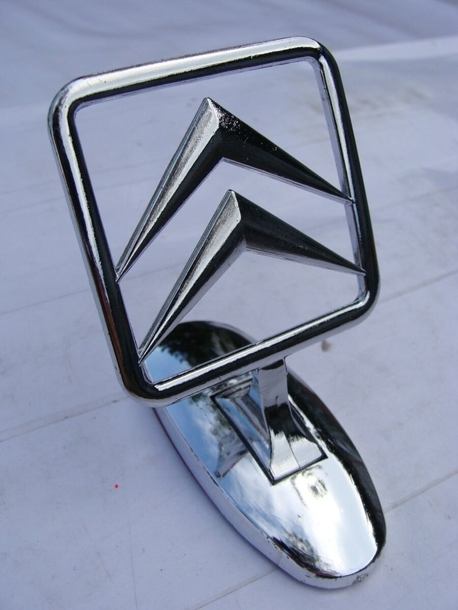 Универсальная эмблема Прицел на капот Ситроен / Citroen логотип - 1 штука