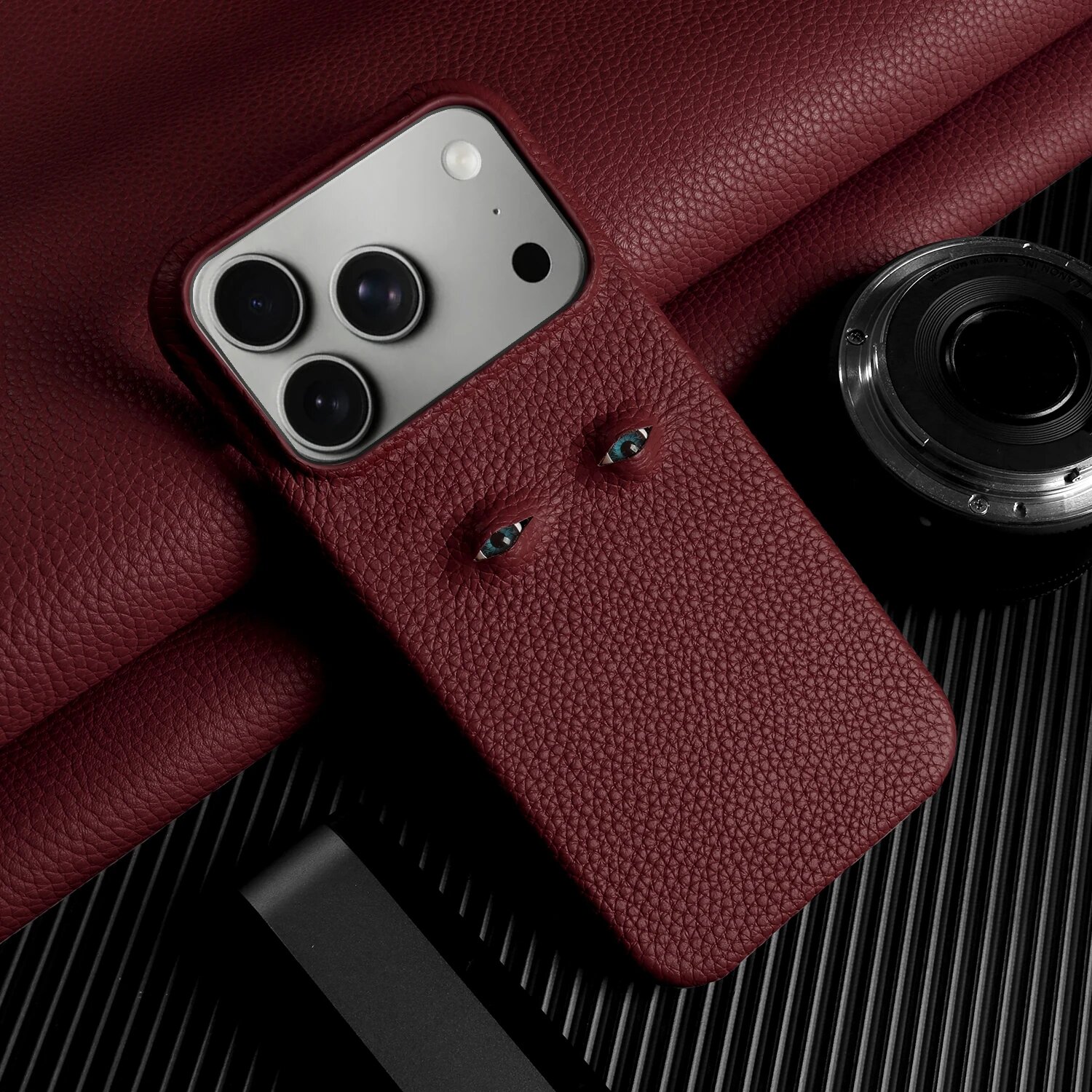 Чехол из натуральной кожи с дизайном «Глаза» для iPhone iPhone17 Про Макс, Красный, Saddle Red 6212