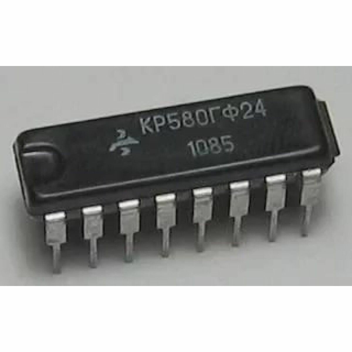 Микросхема КР580ГФ24