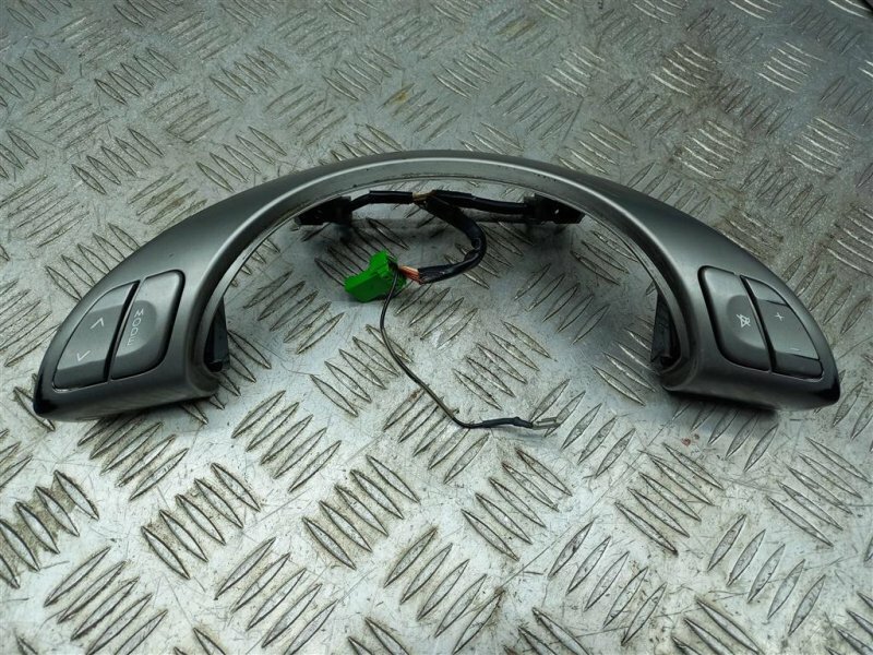 Б/У Кнопки на рулевое колесо Subaru Tribeca / Субару Трибека 3.6 EZ36 256 Л.С. 2007