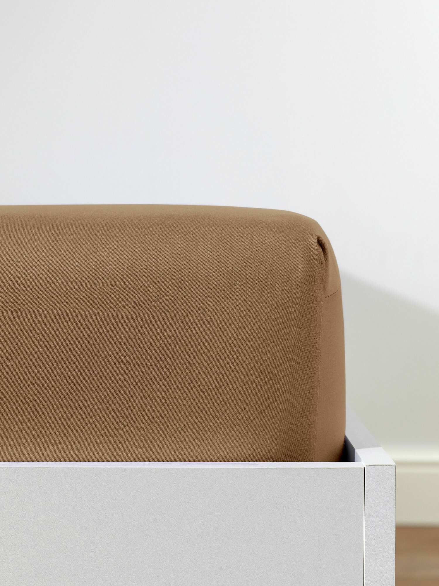 Простыня на резинке сатин 200х160х25 "Cozy Home" рис. 86006-11 Миндаль/Almond