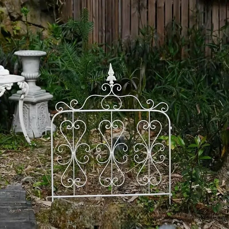 Забор из кованого железа для паркового цветника 63*82 см