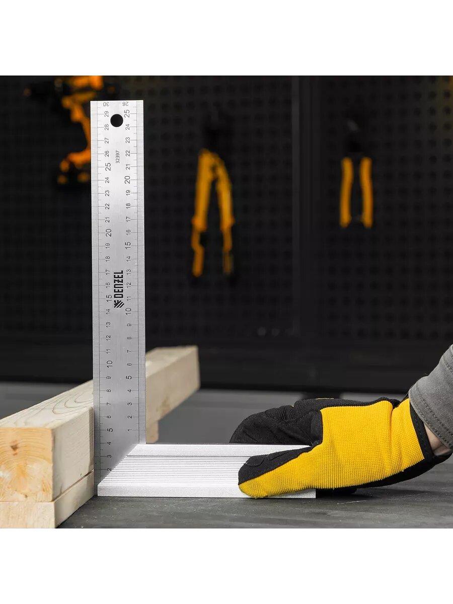 Угольник строительный металлический, 300 мм, DENZEL 32397