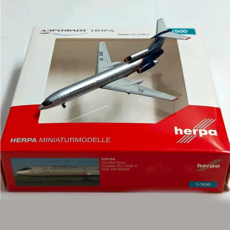 528764 Модель самолета TU-154B-2 1:500, A