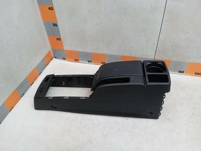 Б/У Подлокотник Mazda Mazda5 2006 CR 382131 MAZDA арт. CC3064420F02