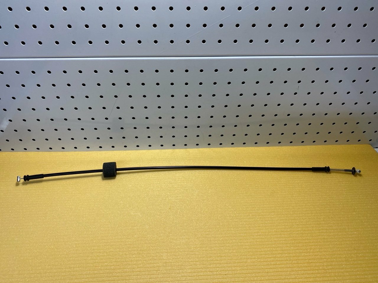 Трос открывания замка двери MAN TGA TGS TGX (МАН ТГА ТГС ТГХ)