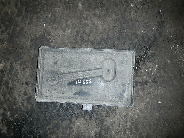 Б/У Крепление АКБ (корпус/подставка), Mazda (Мазда)-6 (GG) (02-07) MAZDA 6 (GG) (02-07) с разбора целая 121352 MAZDA арт....