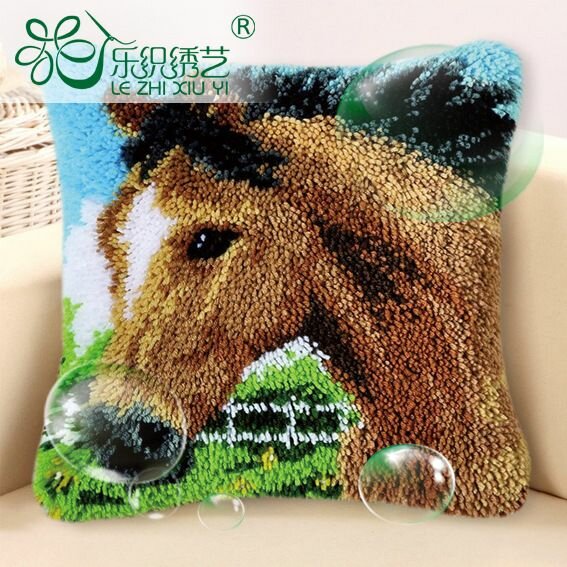 Ковровая вышивка набор для вышивания подушки /Красивые цветы/размером 43х43 см