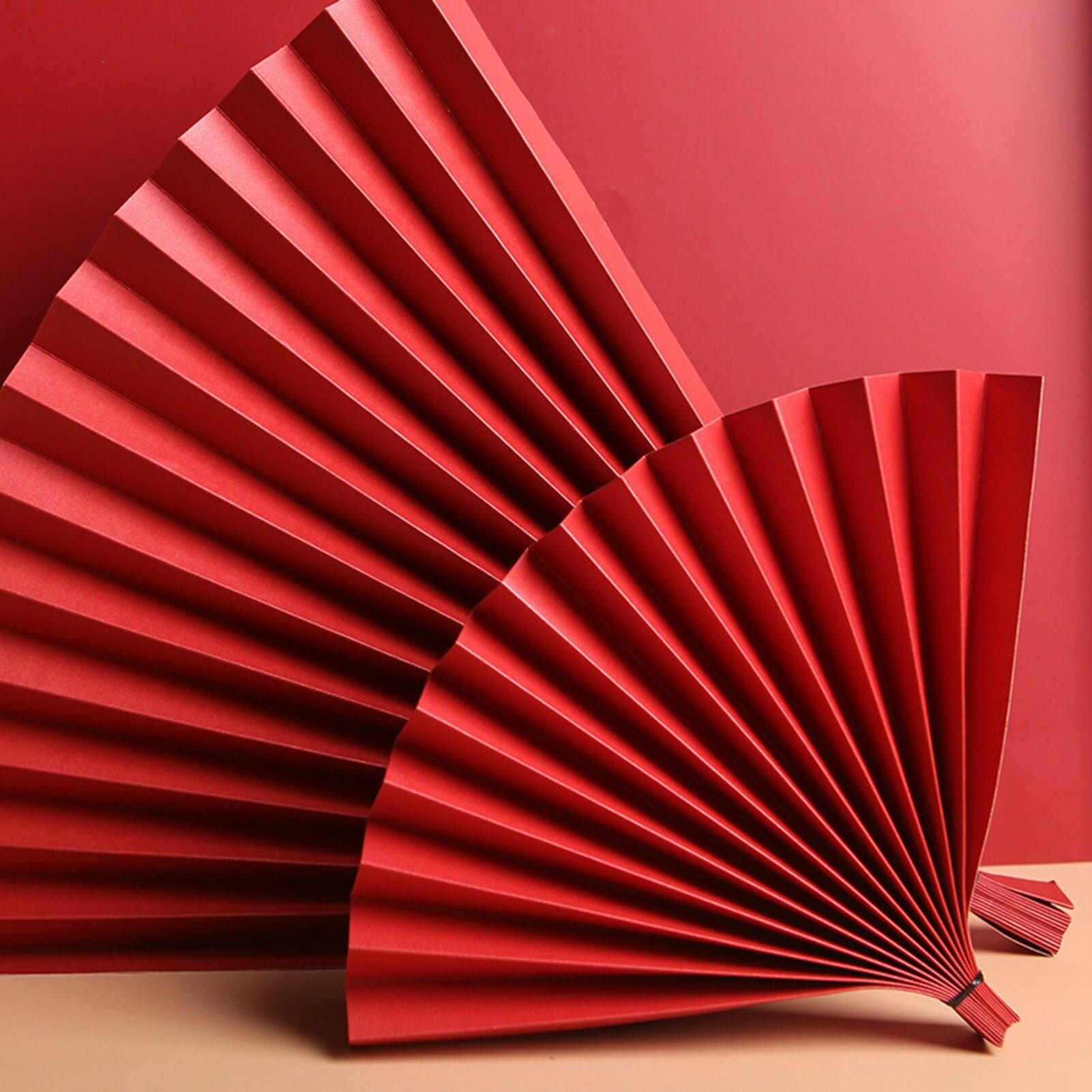 Инновационный реквизит для фотосъемки, складной ручной бумажный веер, фотофон, украшения, бумажный веер для рекламной съемки, ярко-красный