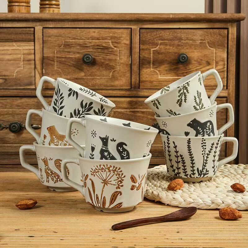 Керамические кофейные чашки и кружки, 300-350 мл. Классический белый дизайн, глазурованная поверхность. Для эспрессо