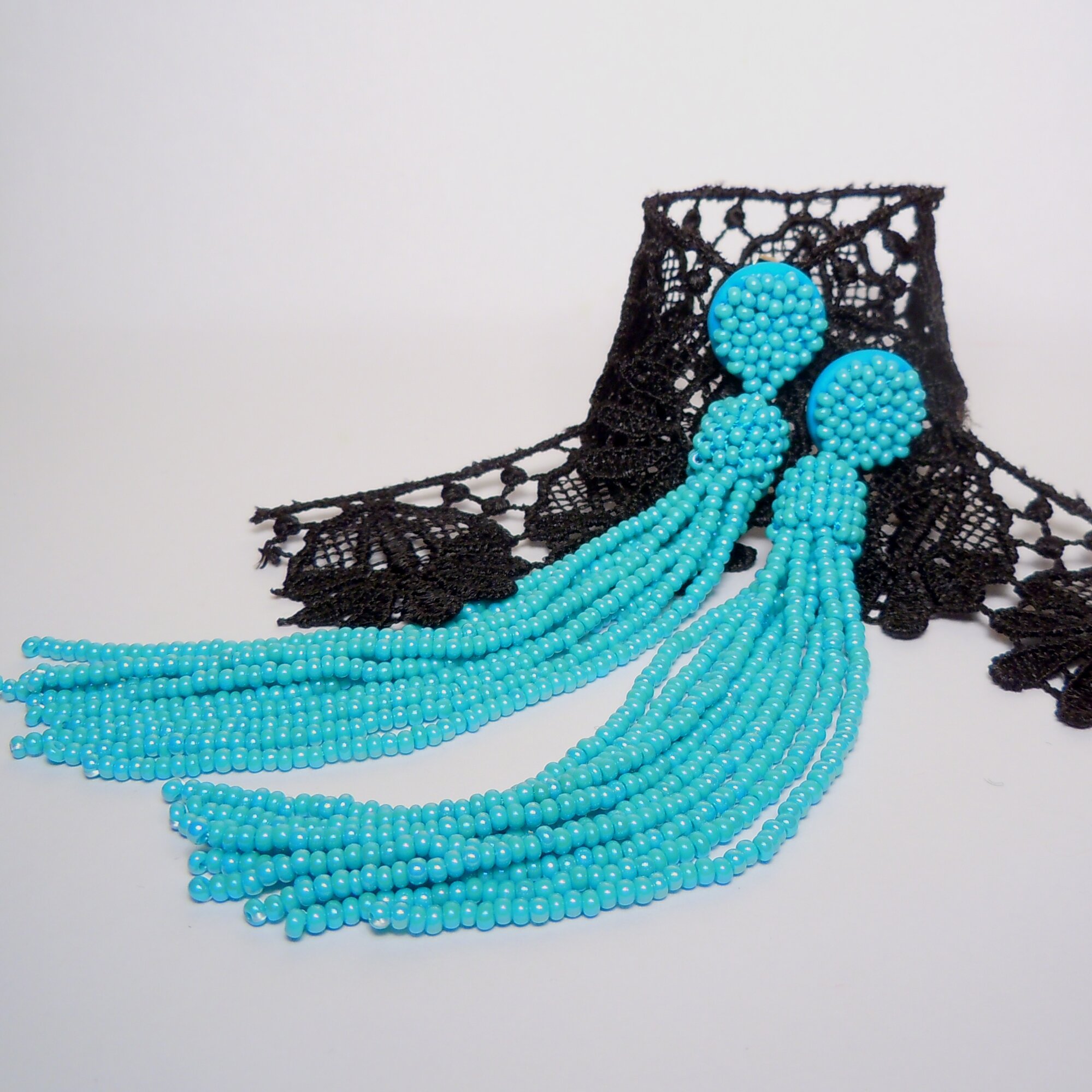 Серьги пусеты, двусторонние, бисер