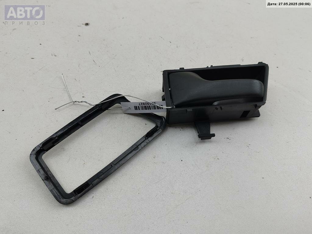 Ручка двери внутренняя задняя левая Volkswagen Golf-2