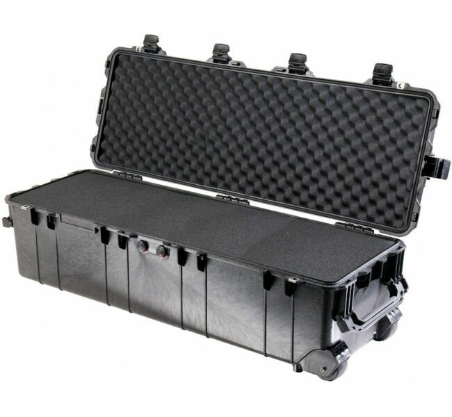 Защитный кейс Pelican Peli Protector 1740, черный, с поропластом