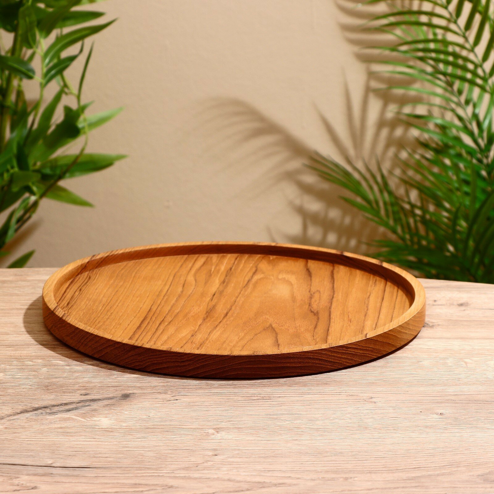 Блюдо плоское, тарелка широкая деревянная, 30×30×2 см, тиковое дерево