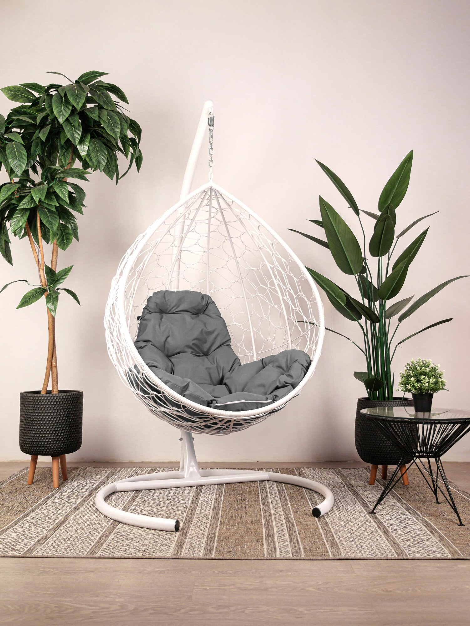 Подвесное кресло капля, с ротангом белое, серая подушка