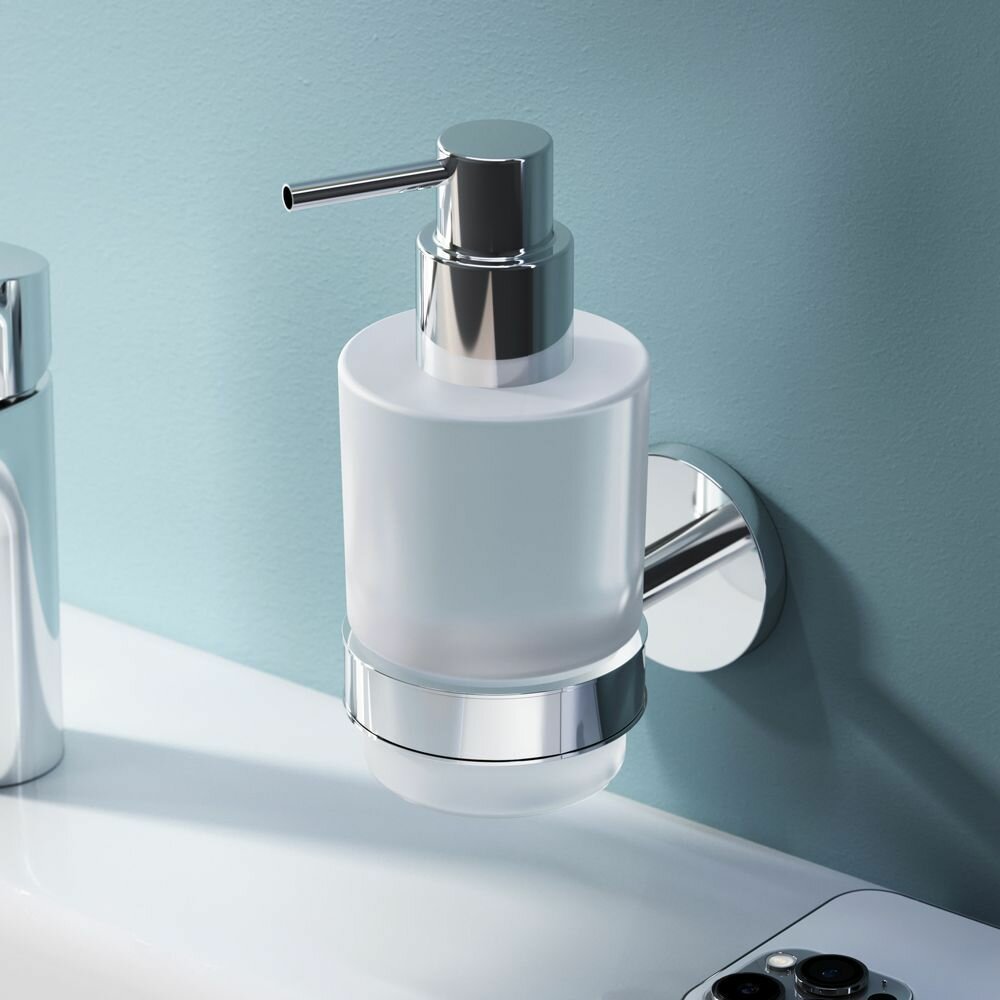 Дозатор для жидкого мыла X-Joy стеклянный, диспенсер с настенным держателем, хром