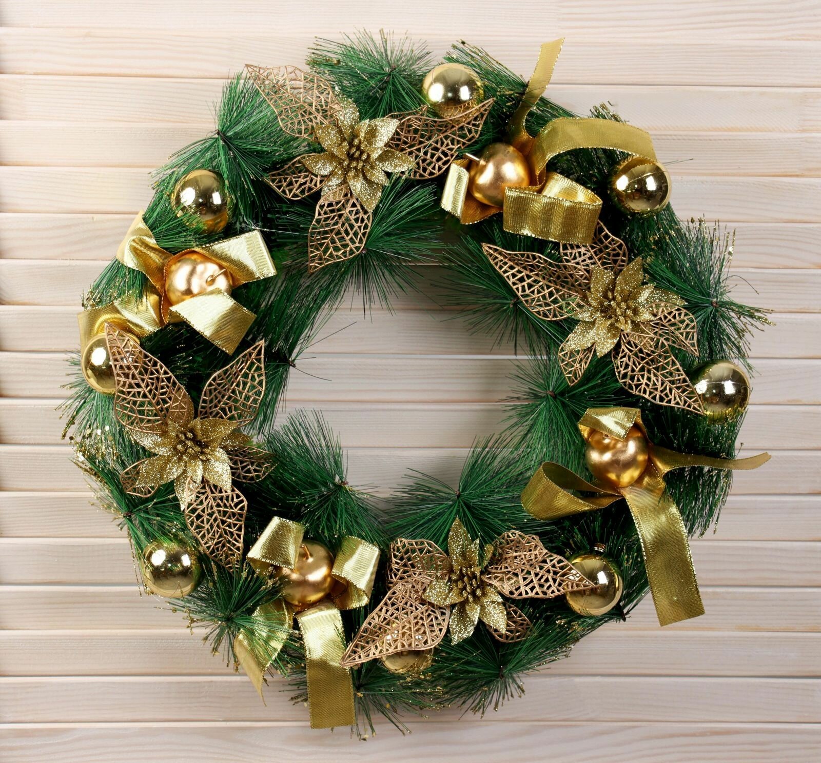 Новогодний венок "Золотые бантики" 40 см, красивый зелёный уличный венок, рождественское декоративное украшение на дверь для дома на Новый год