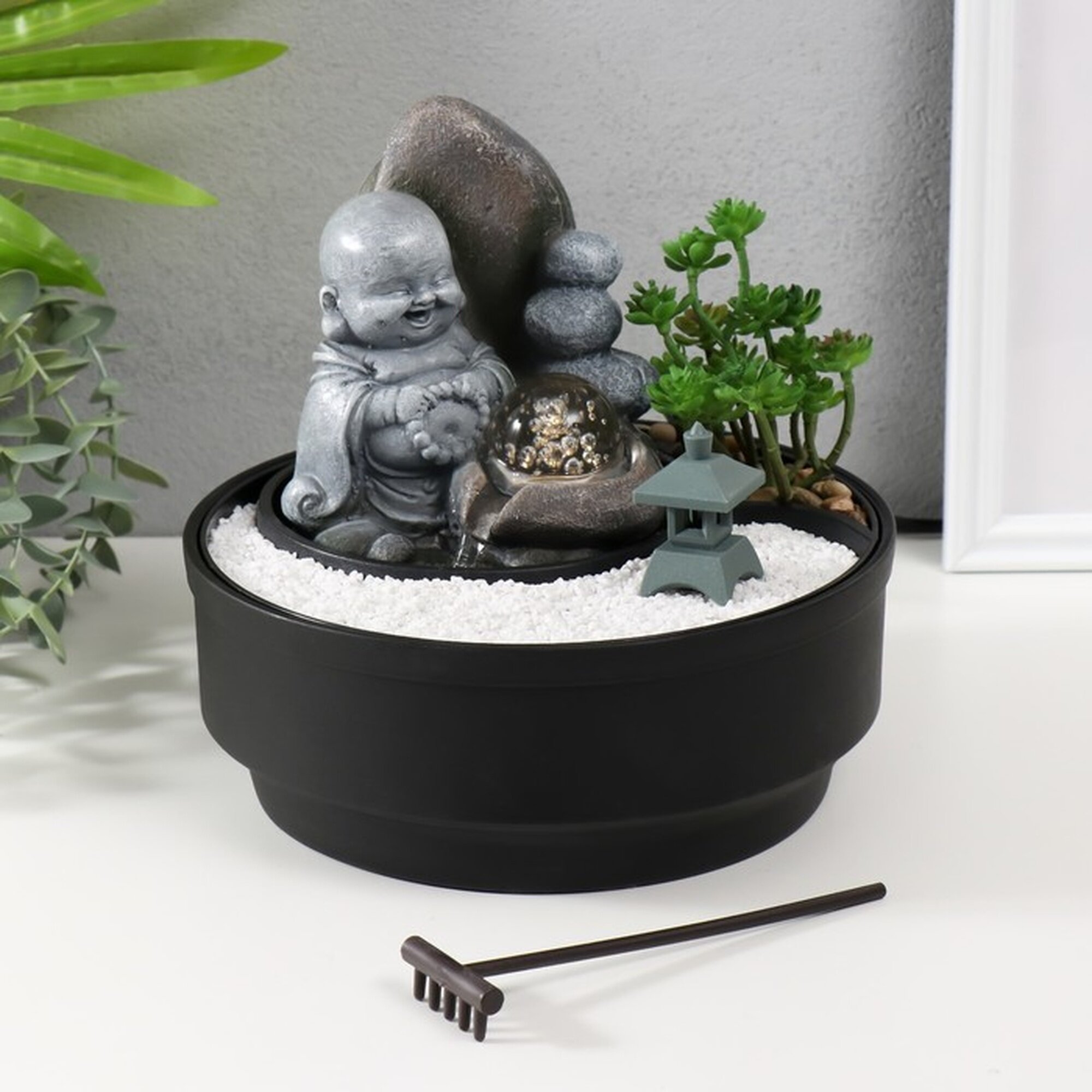 Фонтан настольный, японский сад камней «Маленький хотей в саду Дзен», от сети с подсветкой, 21×21×21 см