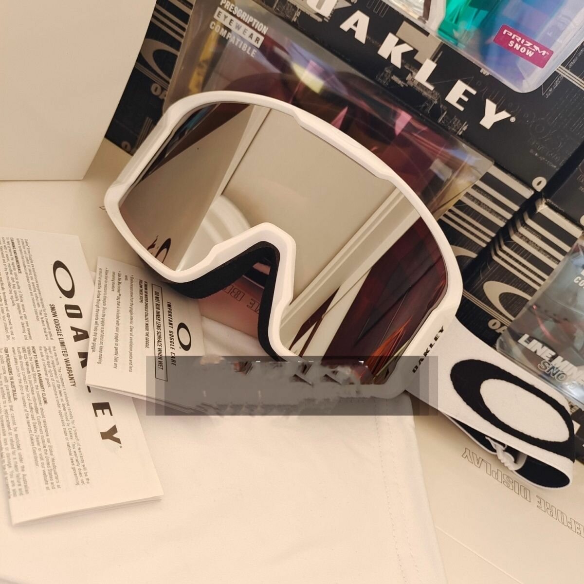 Маска горнолыжная OAKLEY LINE MINER, Белая оправа с серыми линзами