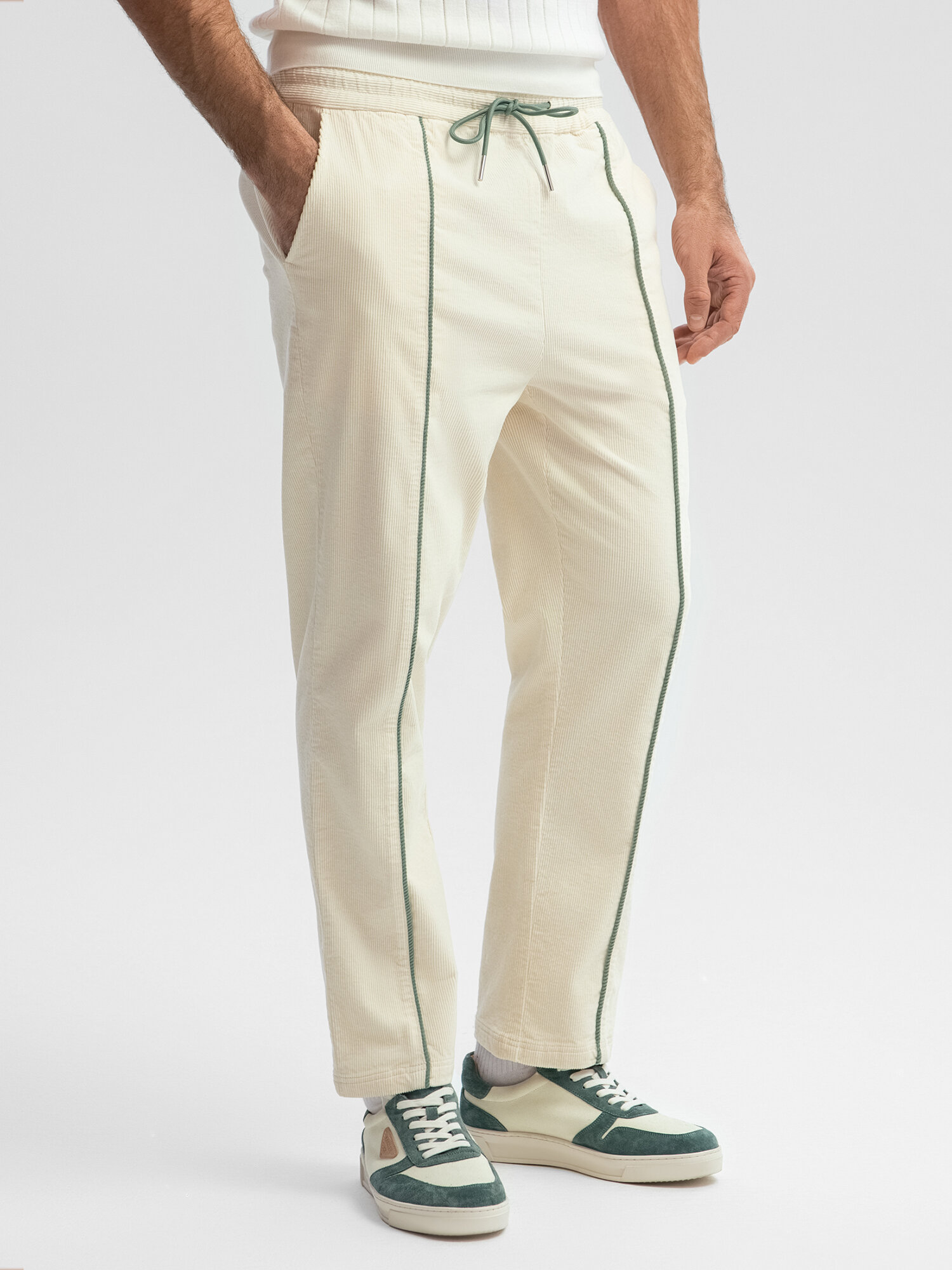 Брюки спортивные