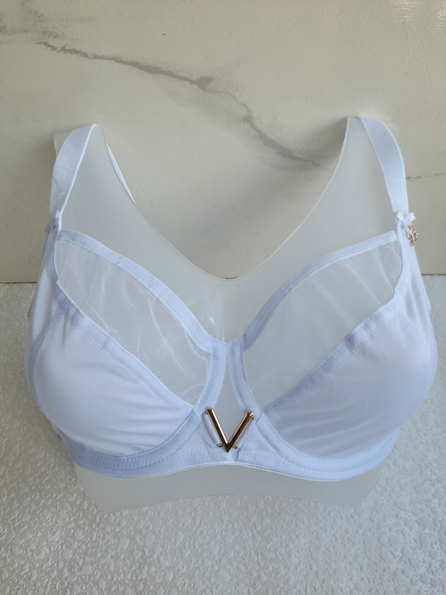 Бюстгальтер-невидимка