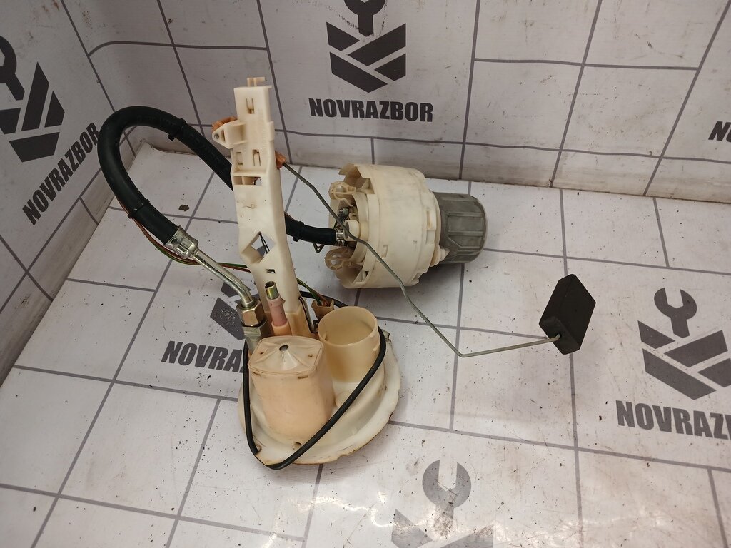 Насос топливный электро Audi A6 (C4) 1994-1997